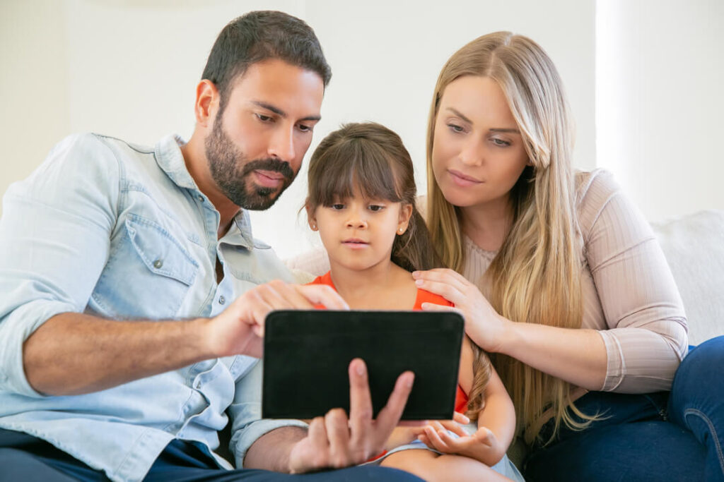 Como funciona o boletim escolar online? Entenda!